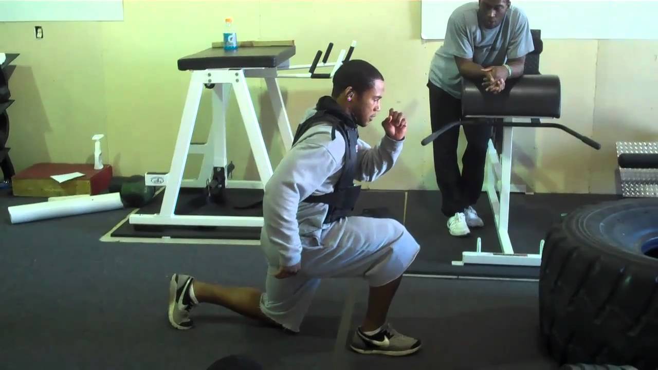 Brandon Whitaker - Split Stance Unilateral Box Jump - YouTube