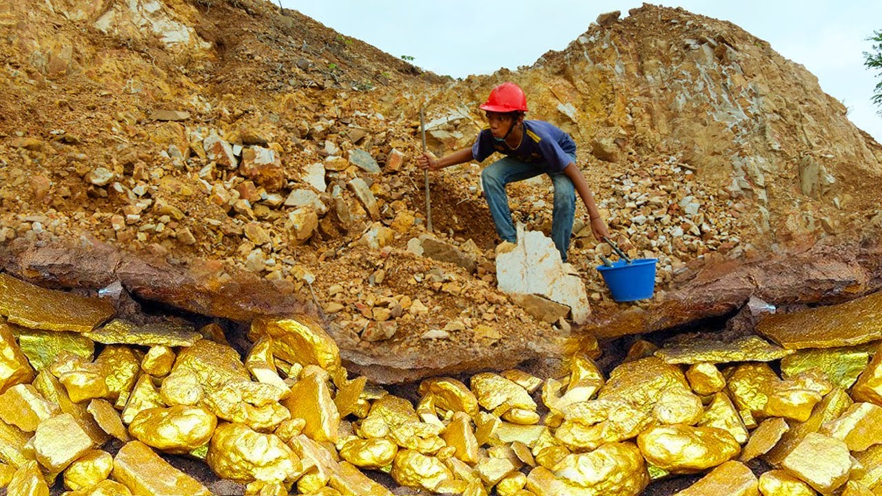 Wow! Finding gold at the mountain - Amazing Mining a lot TREASURES GOLD ...