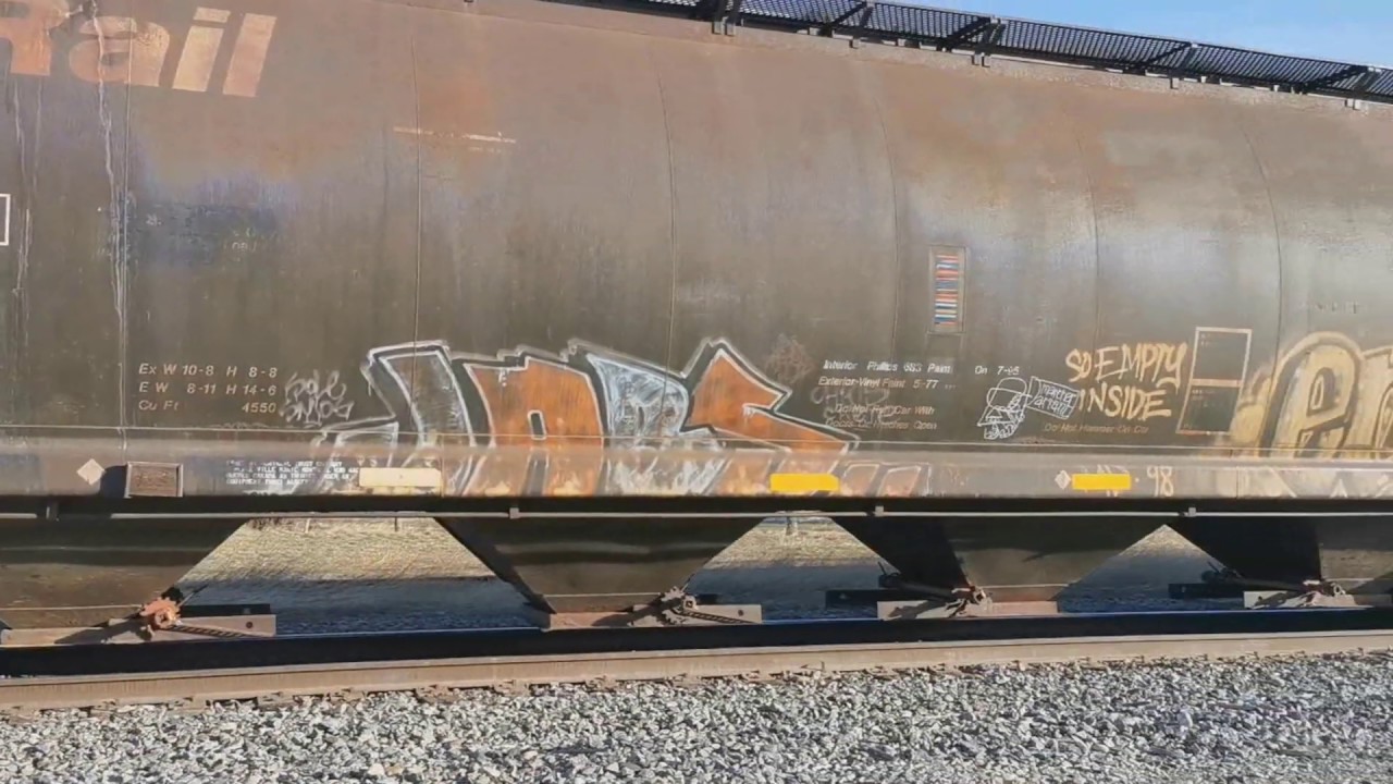 FREIGHT TRAIN GRAFFITI BENCHING VIDEO #55 (NEW YEAR'S EVE SPECIAL ...