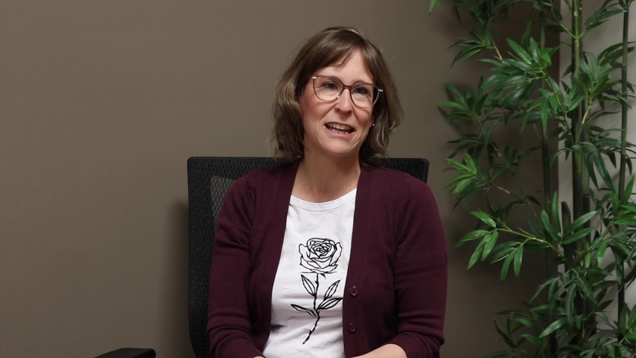 Portrait de Caroline Marchand CCIM / Journal L'Oie Blanche - YouTube