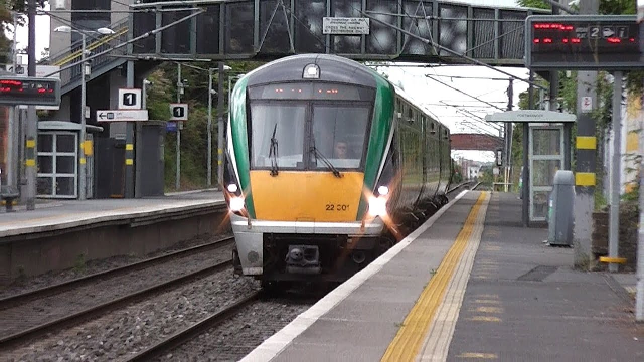22000 Class DMU Train number 22301 - Portmarnock, Dublin - YouTube