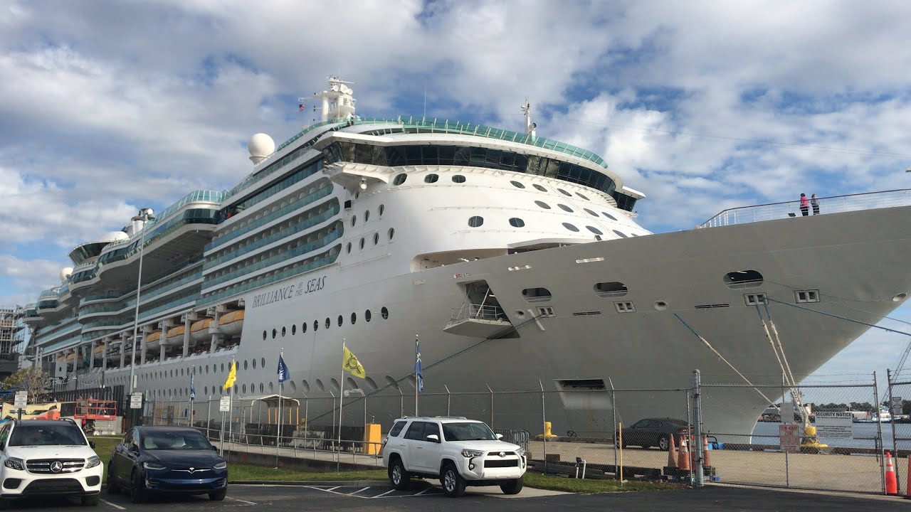 Triple Ship Sailaway in Tampa (Royal Caribbean and Carnival) - YouTube