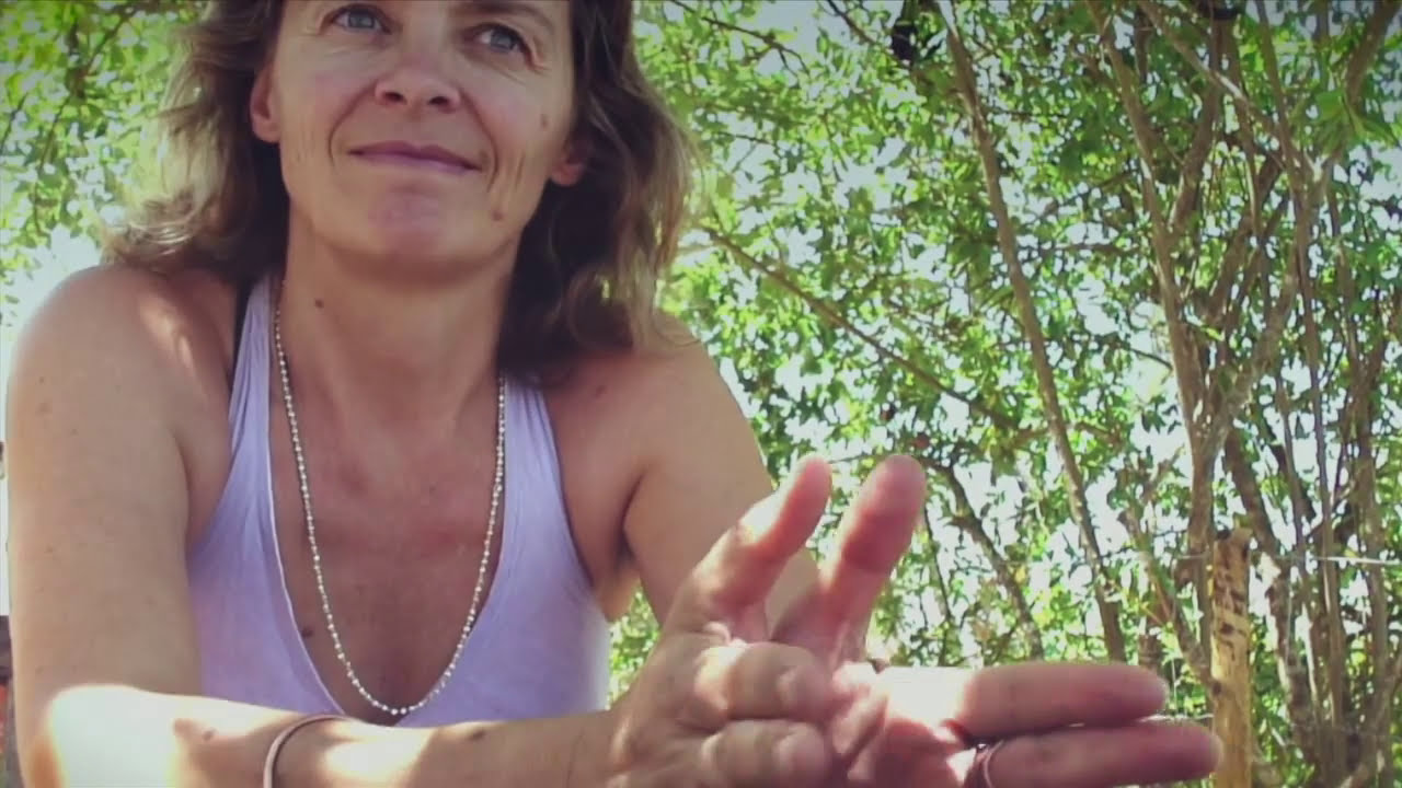 Toin Adams, Sculptor - YouTube