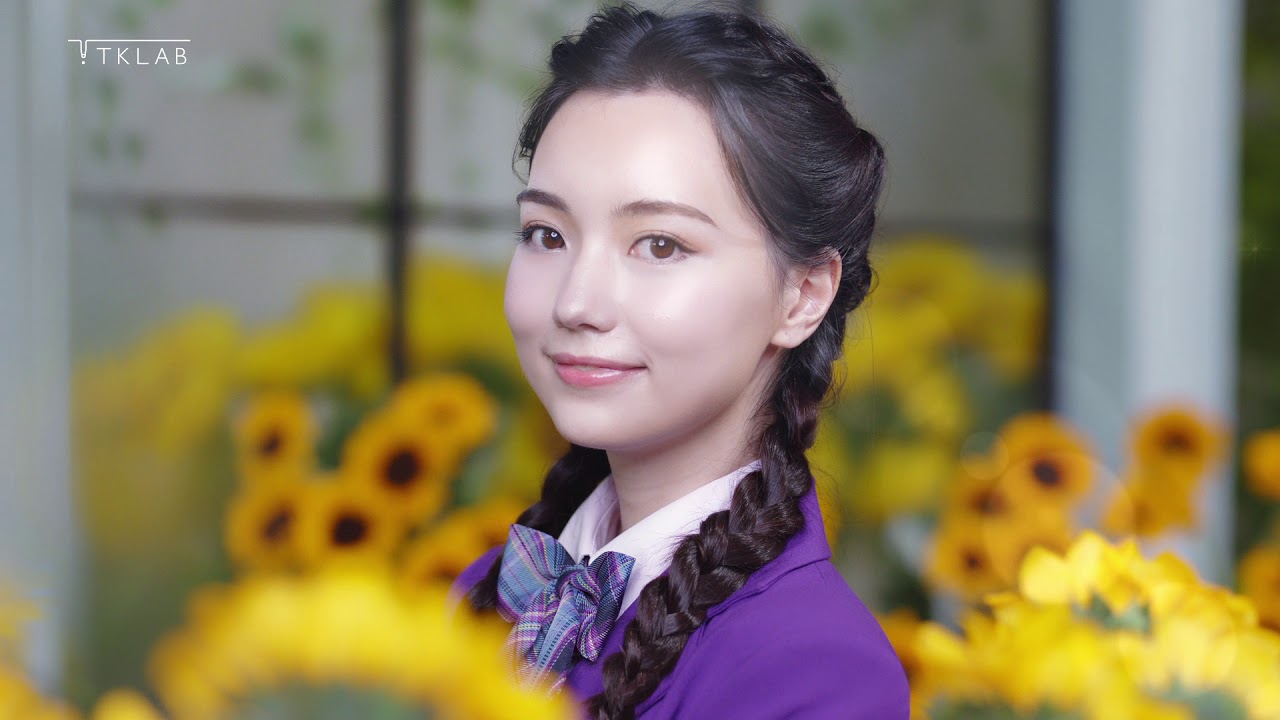 小祕密青春露，黑嘉嘉代言影片，花店篇 | TKLAB - YouTube