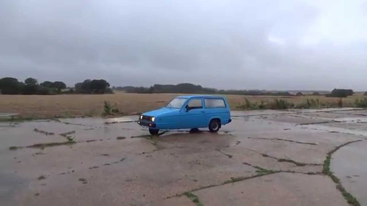 Reliant Rialto SE (Robin Regal) How to wheelie - YouTube