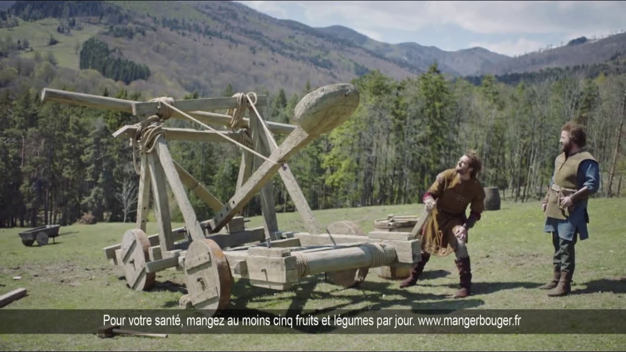 KitKat Nestlé - la catapulte "have a break have a KitKat" Pub 30s - YouTube