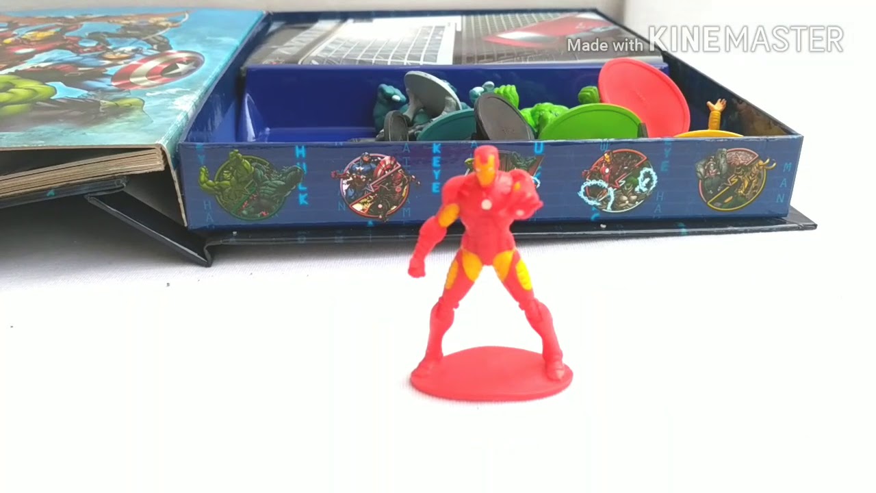 My Busy Book Marvel Avengers Assemble includes a Storybook, 12 Toy ...