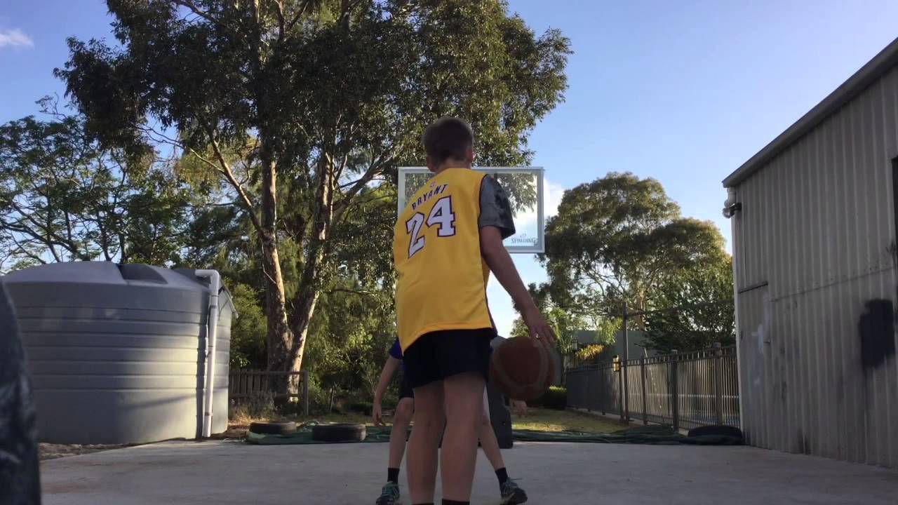 Backyard Ballers 1v1 - YouTube