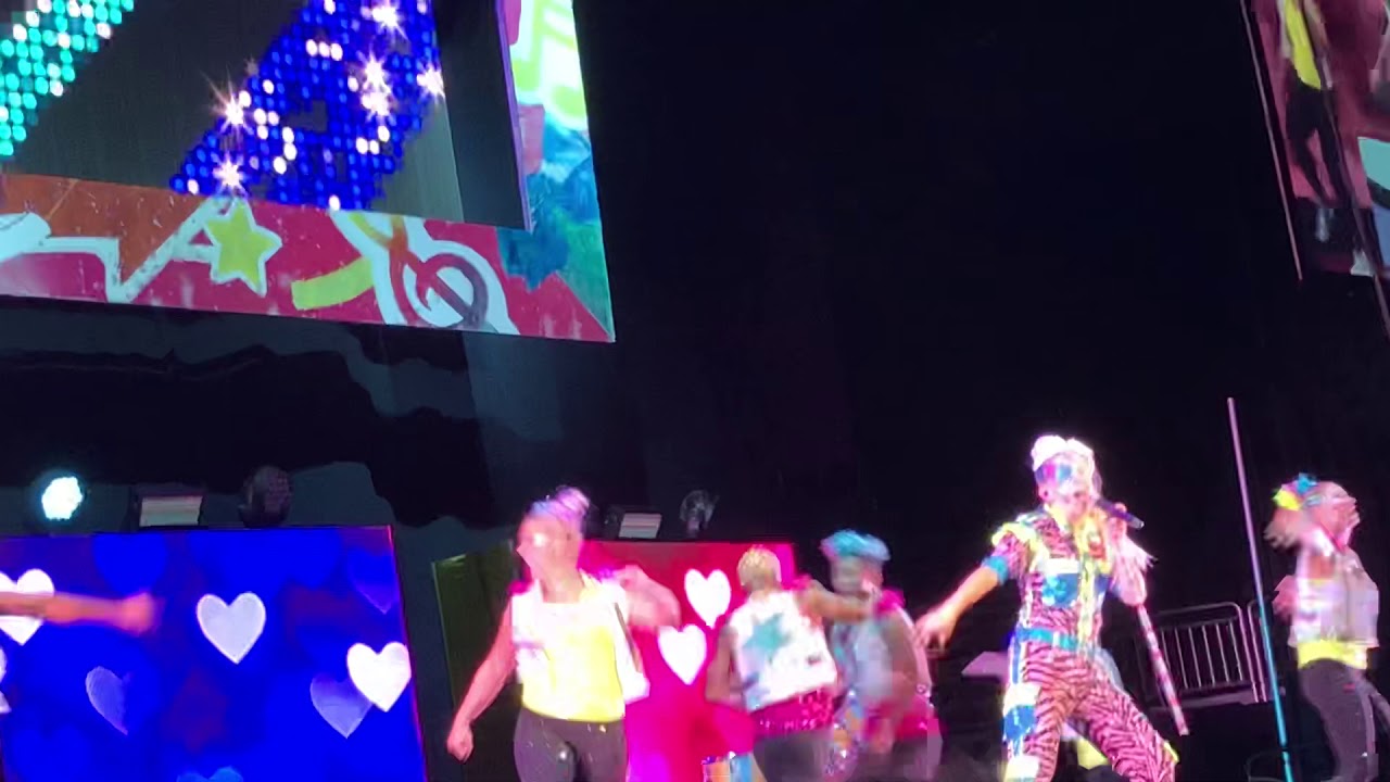 JoJo Siwa, Bop!, Kansas City, MO (9/21/19) - YouTube