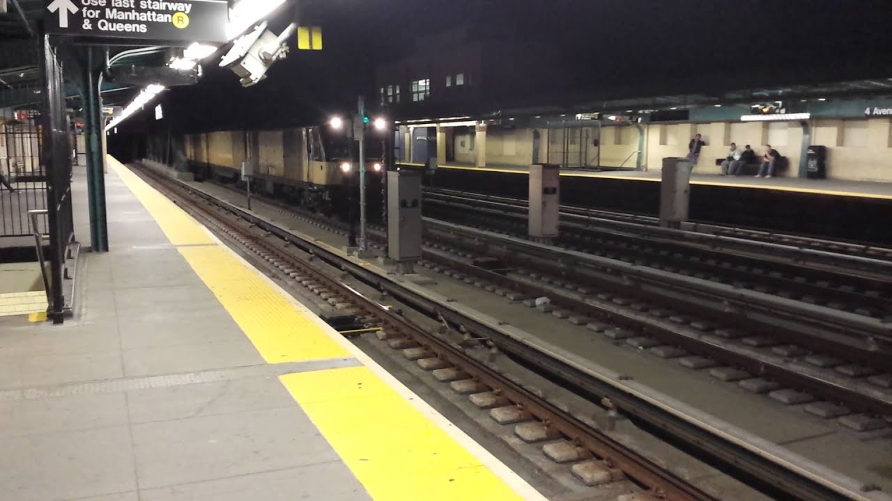 MTA Subway: R137 VakTrak At 4 Av-9 St - YouTube