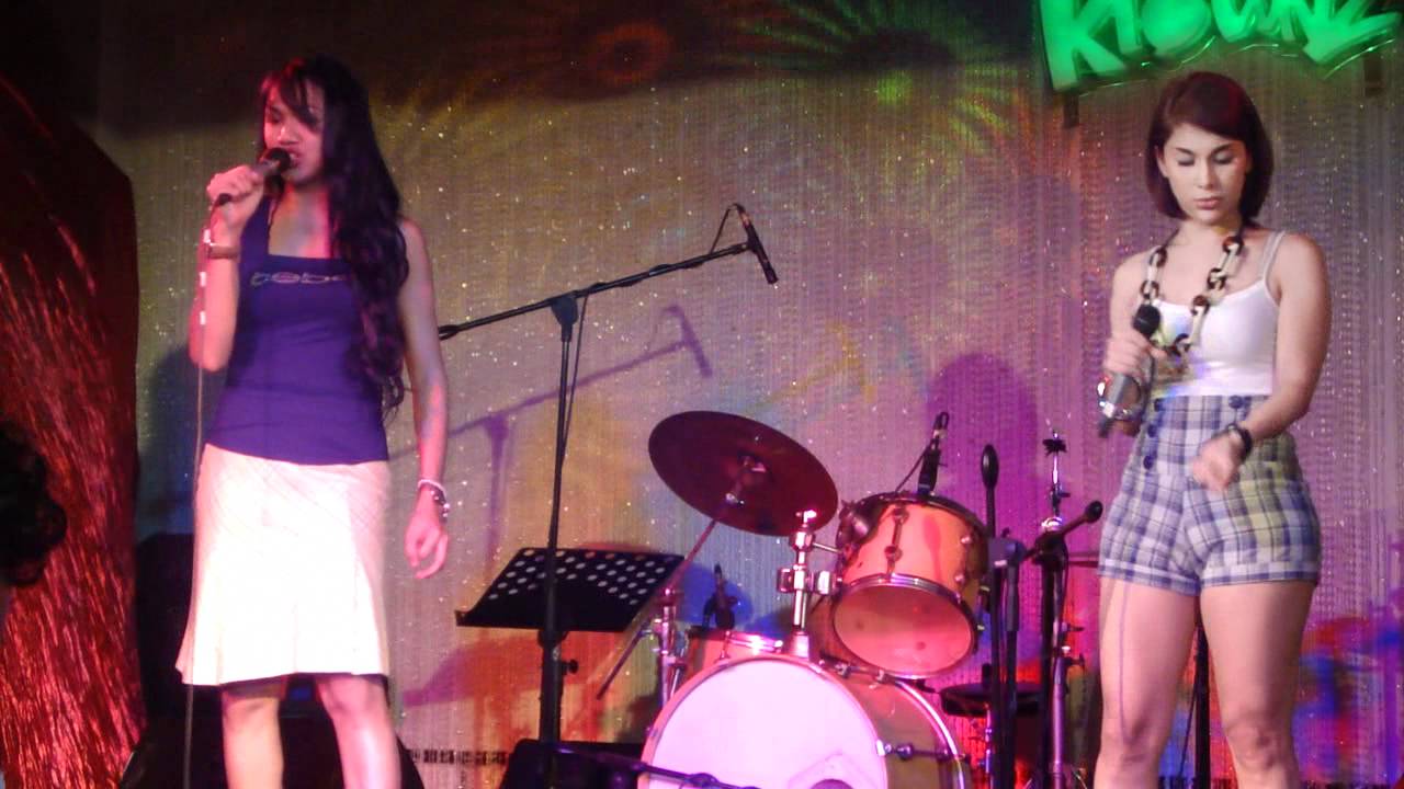 by Dingdong...betty & mariko comedy bar klownz philippines aug.2011 ...