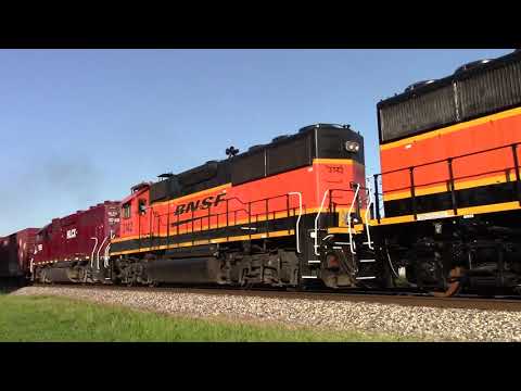 No Headlights! BNSF 3194 West in Coal City, IL 7/28/20 - YouTube