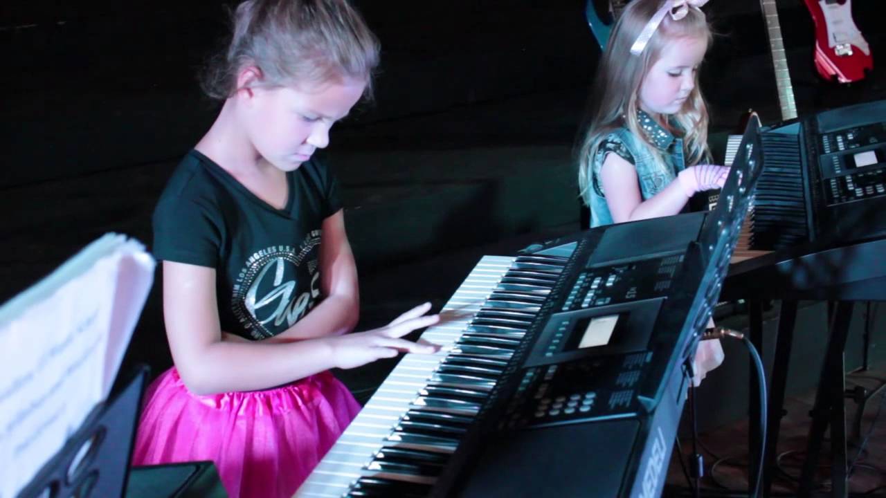 Ryan Olivier & Marli Engelbrecht & Reeze Zeuner - YouTube