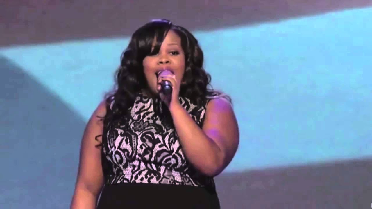 Amber Riley - Lowest Note Ever [LIVE] - YouTube