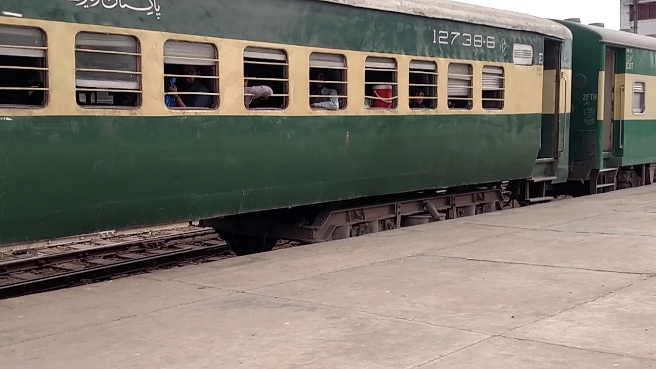 Karakoram Express Train | Karachi to Lahore Train| Departure from ...