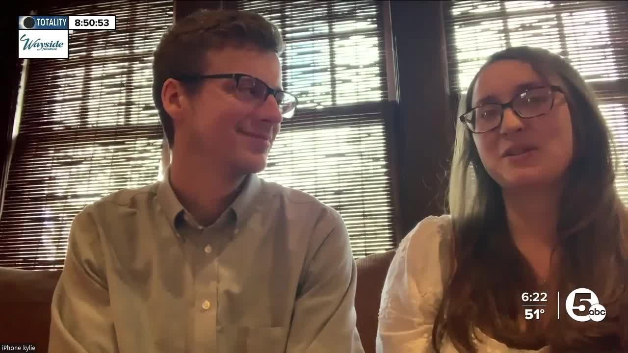 Total eclipse of the heart: 2 Akron couples to be married on Eclipse Day - YouTube