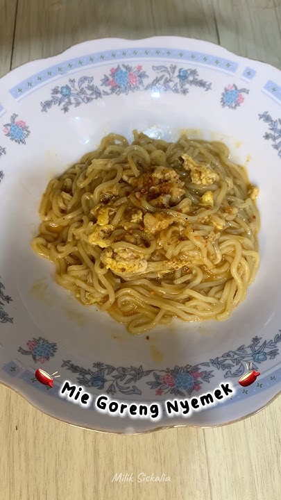 musim hujan emg paling enak makan mie🫕😻 #mienyemek #miegoreng #mieenak - YouTube