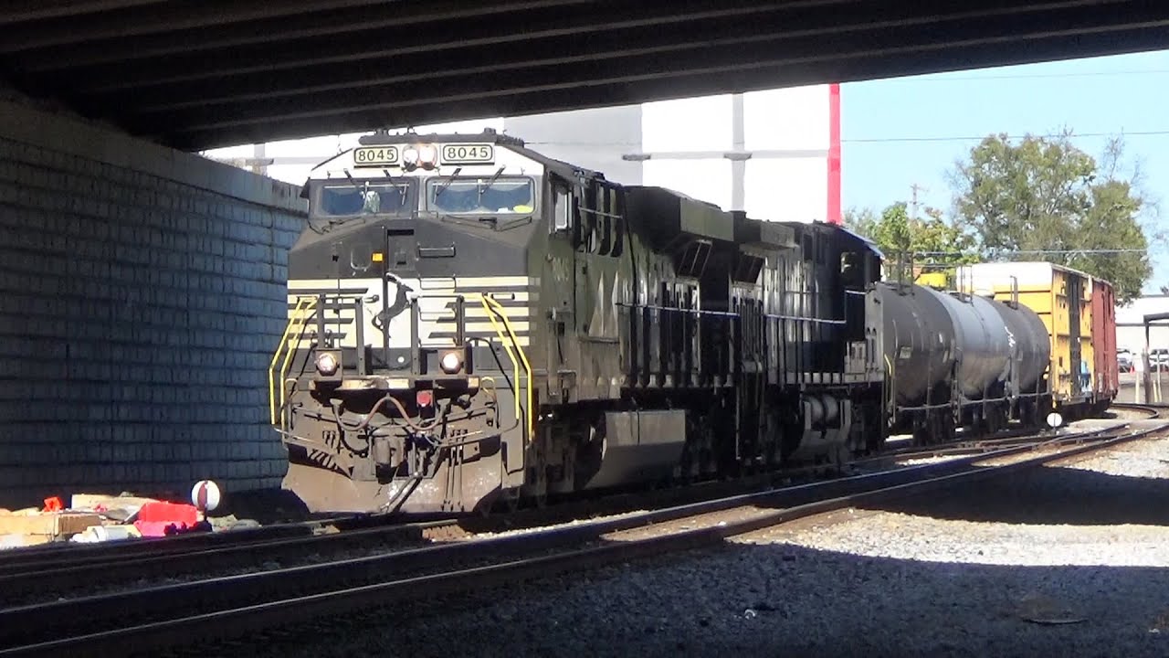 NS ES44AC 8045 Leads Manifest 15T-04 on 10/4/22 - YouTube