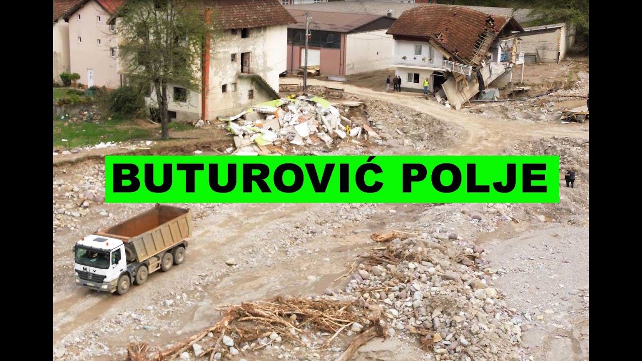 Katastrofalne poplave Buturovic Polje. Snimak iz zraka u niskom letu ...