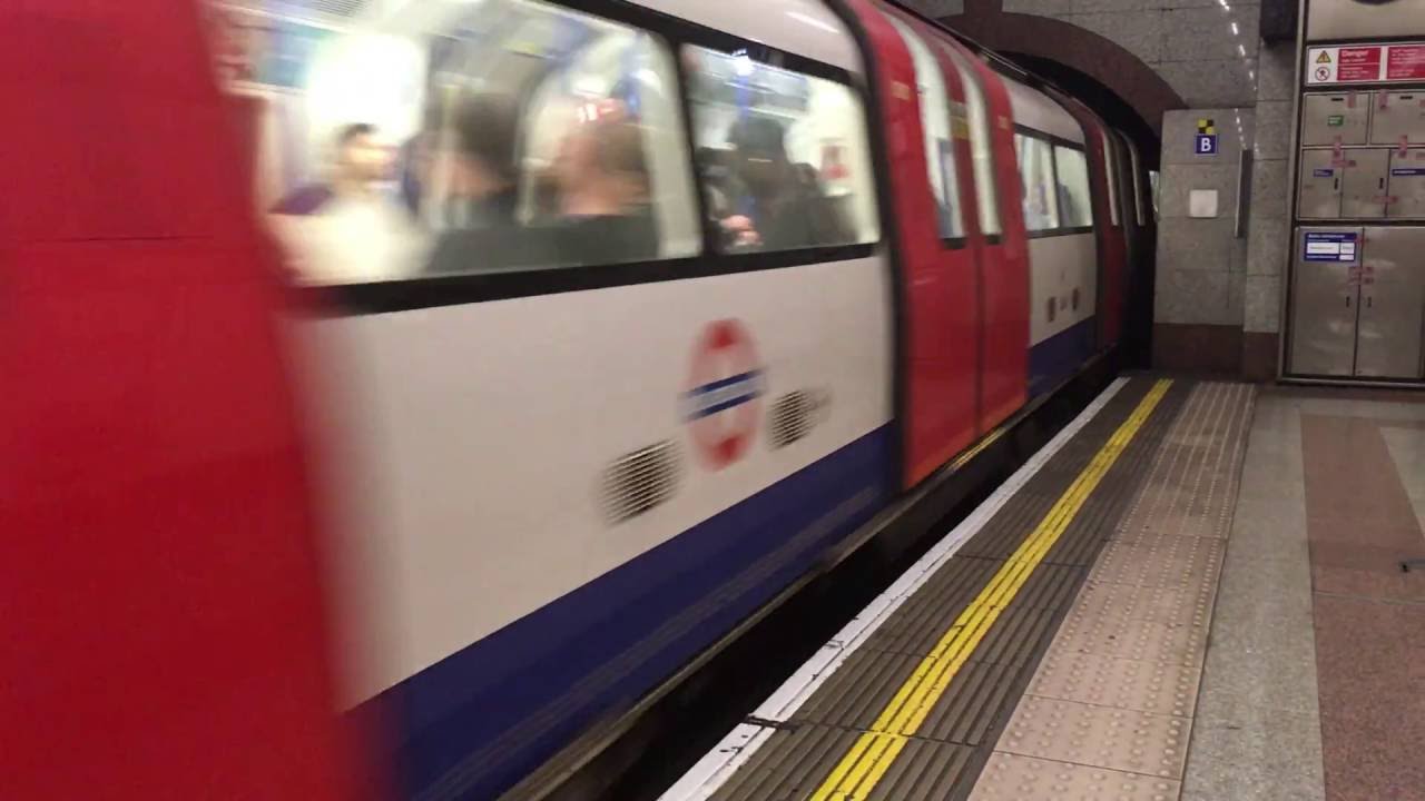 Northern Line Train departing Angel - YouTube