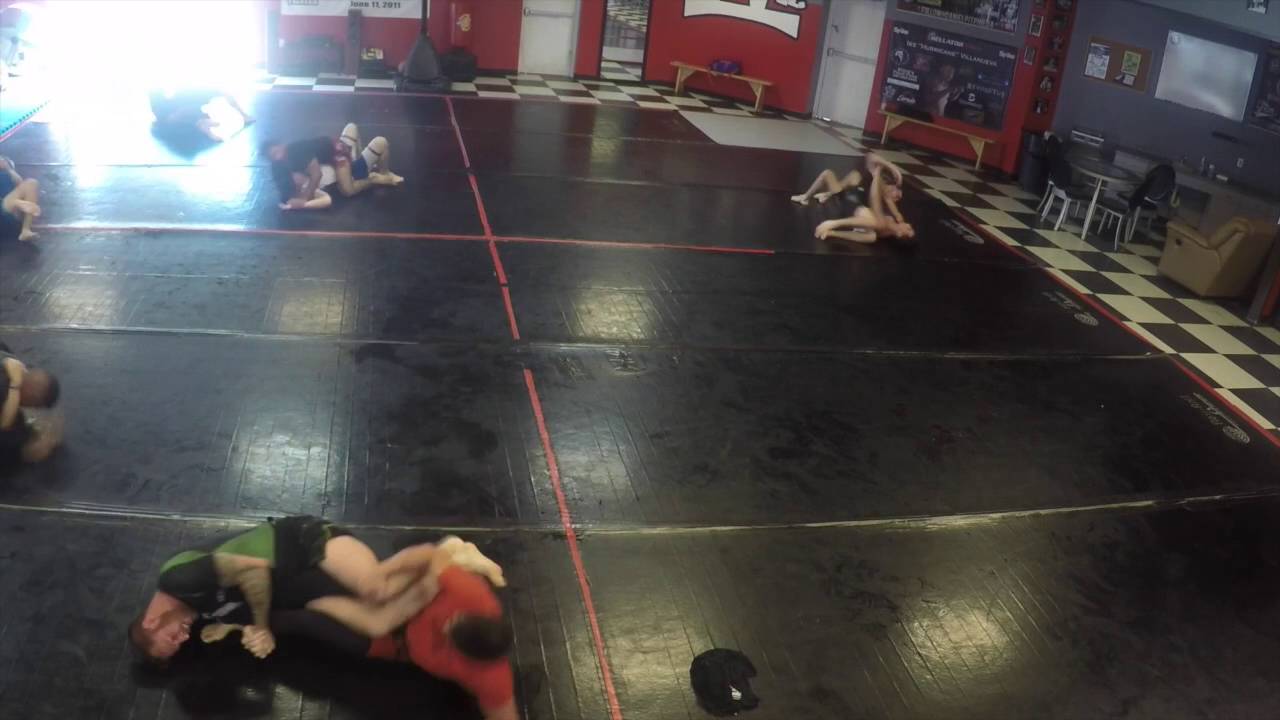 Morning BJJ at 4oz Fight Club - YouTube