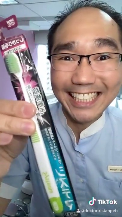 Lion 🦁 Toothbrush from Japan 🇯🇵 - YouTube