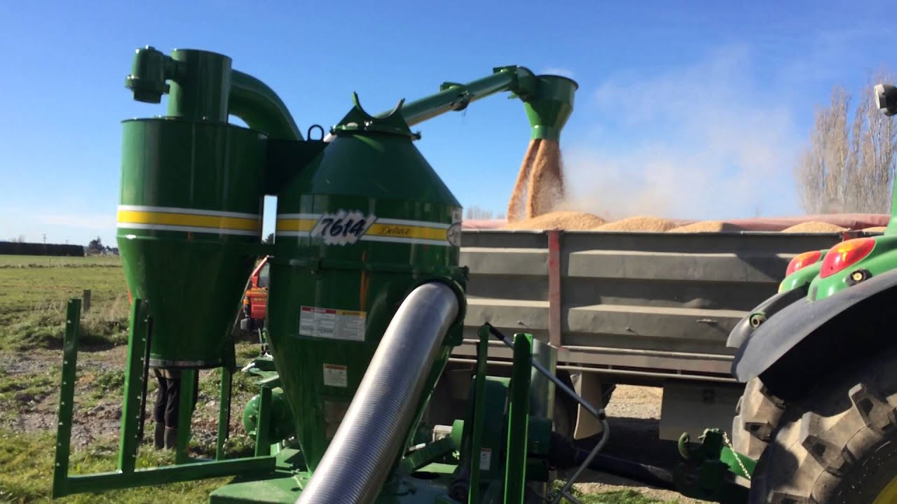 Walinga Blower - YouTube