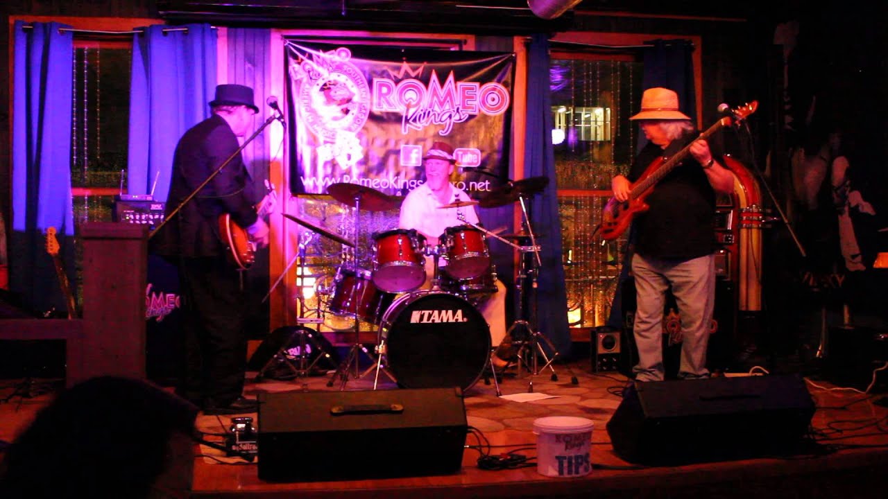 Roger Hay and The Romeo Kings performing "I Shot The Sheriff" - YouTube