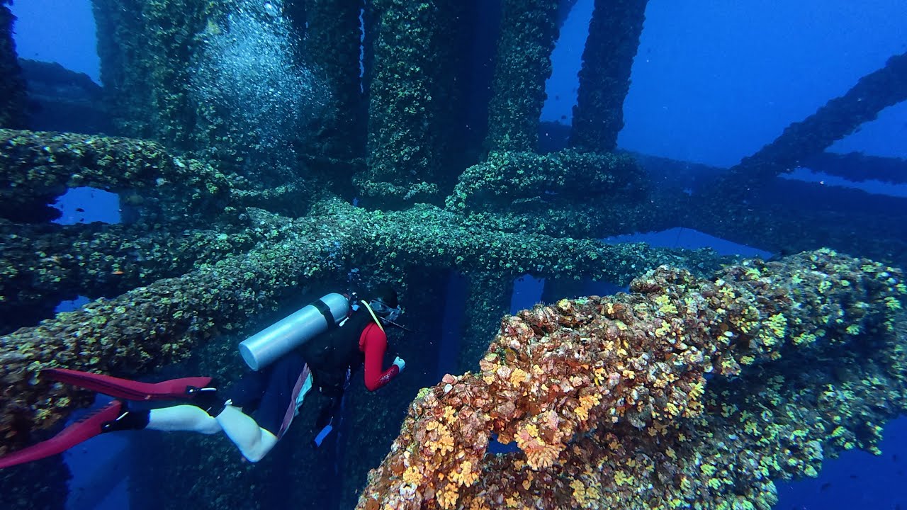 Scuba Diving Oil Rig High Island 379A. - YouTube