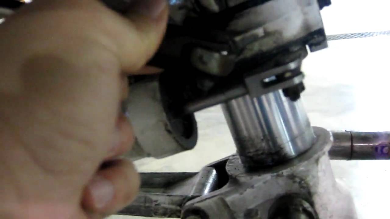 CESSNA 172R NOSE WHEEL ASSEMBLY - YouTube