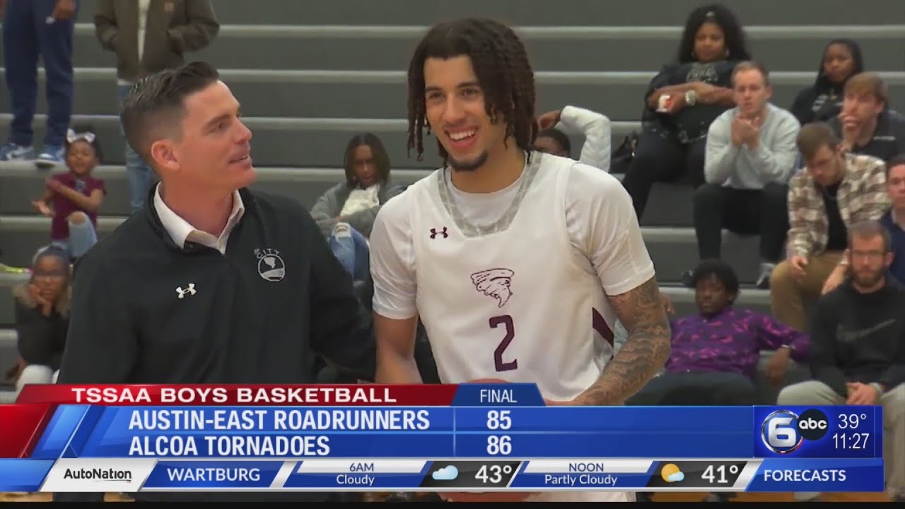 Jahvin Carter's career-night carries Alcoa to region title - YouTube