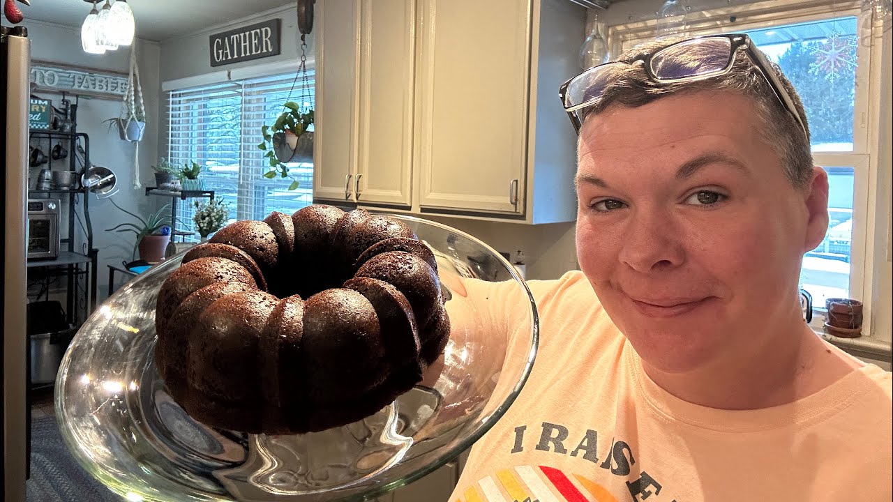 Hang With Me in The Kitchen! The PERFECT Chocolate Cake Recipe | TEMU ...