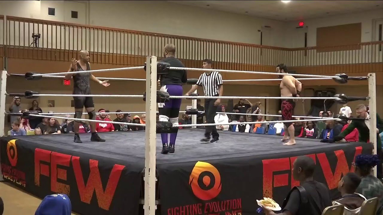 Pro wrestler gives back to the homeless - YouTube