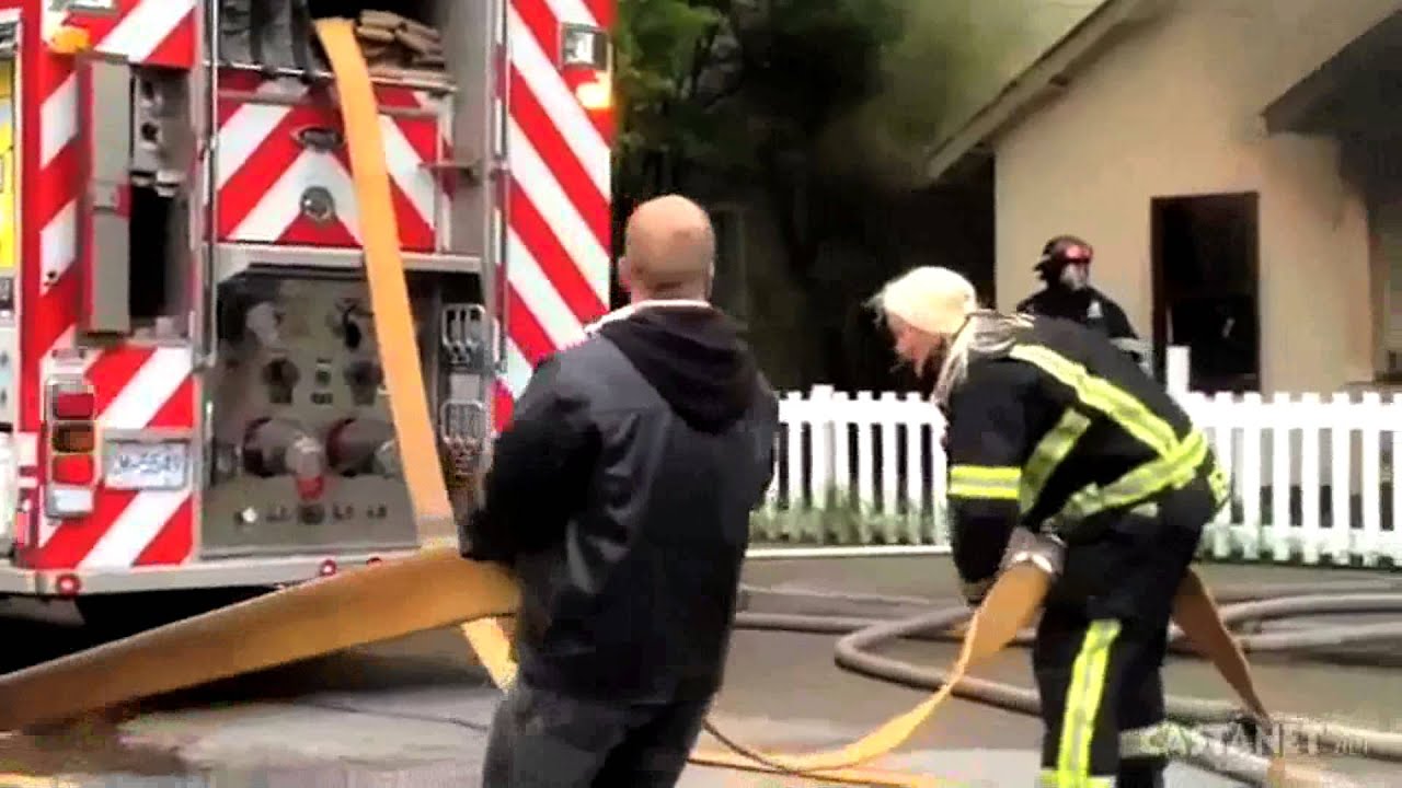 Vernon firefighters call on bystanders to help - YouTube