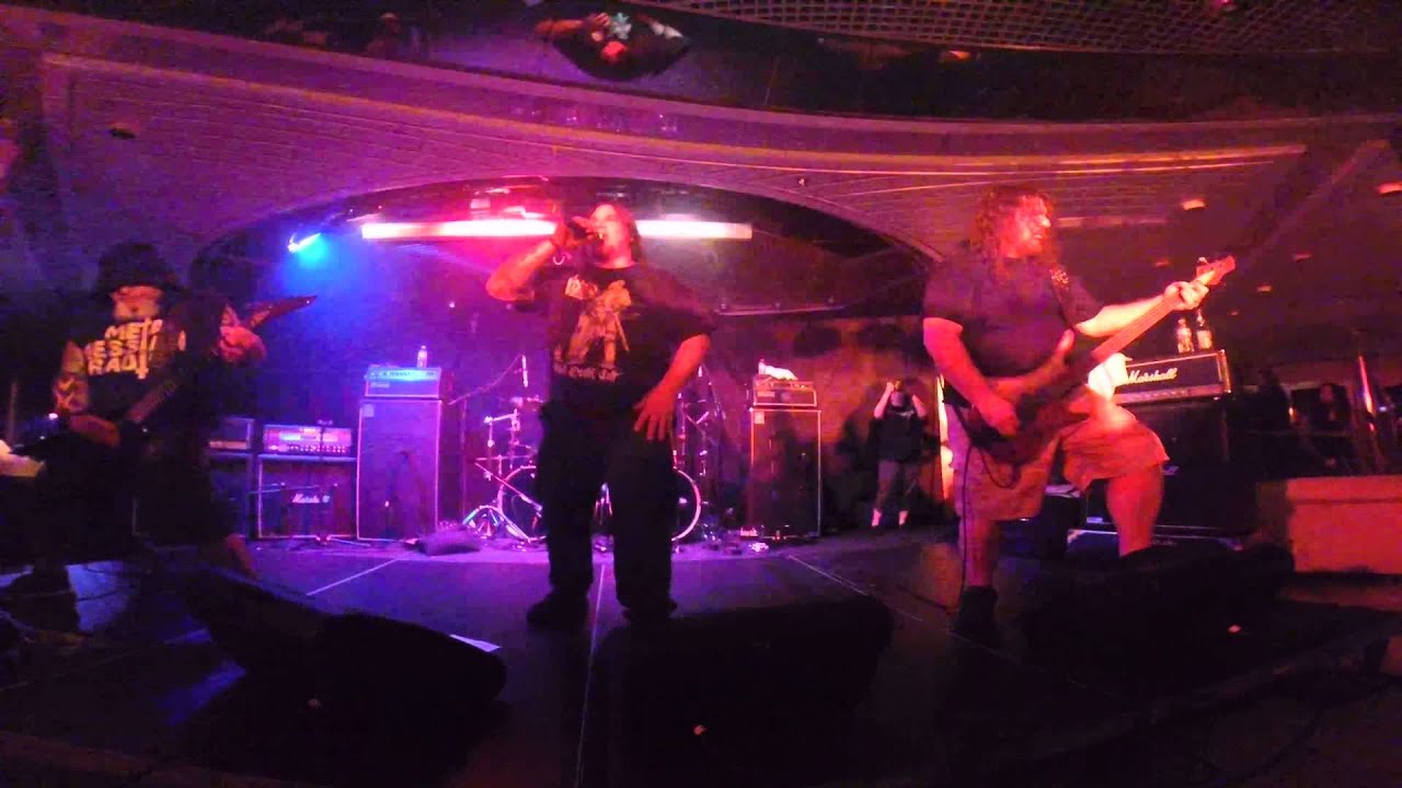Massacre "Corpse Grinder" live @ 70000 Tons Of Metal 2014 - YouTube