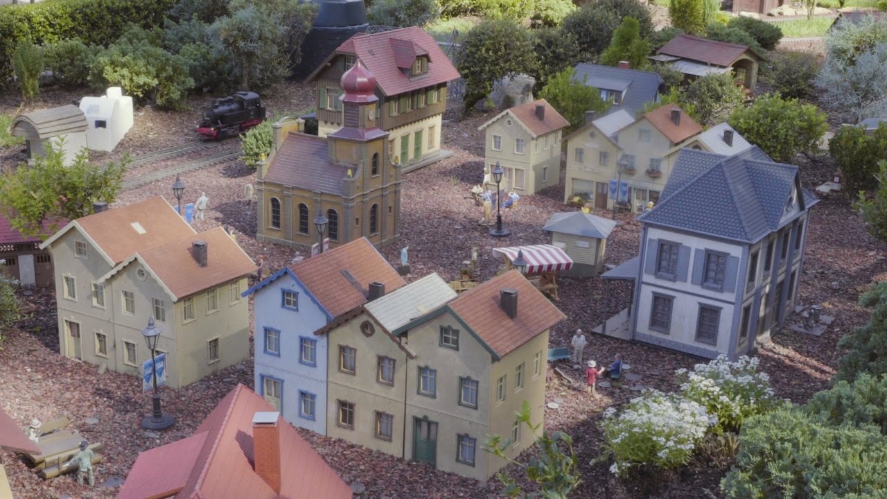 Epcot's Garden Railway Miniature Train, Epcot, Walt Disney World Resort ...