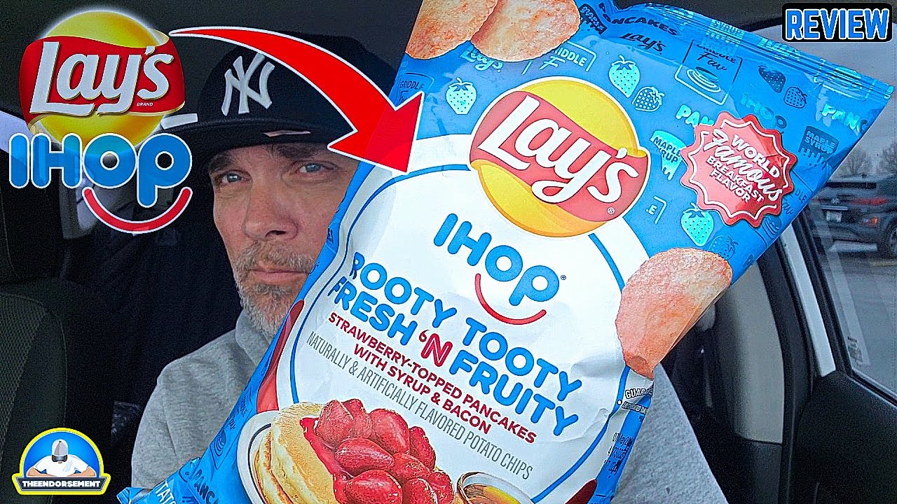 Lay's® IHOP® Rooty Tooty Fresh 'N Fruity Chips Review! 🍓🥞🥔 ...