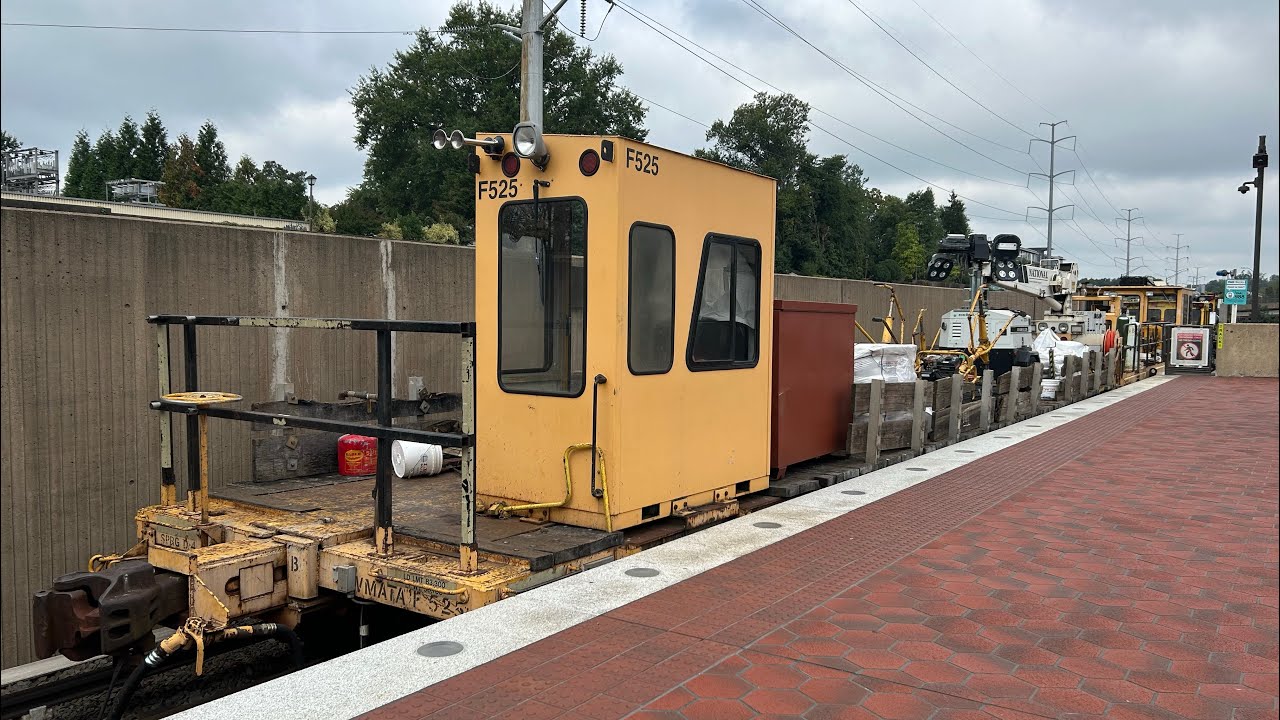 Dc Metro Work Train At East Falls Church Station - YouTube