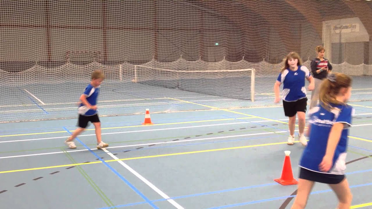 Badminton warming up - YouTube