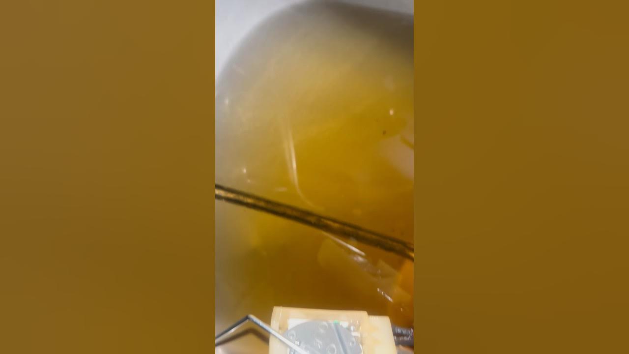 deluxe bike may fuel tank may kitna fuel Aata Hai Dekh sakte hain - YouTube