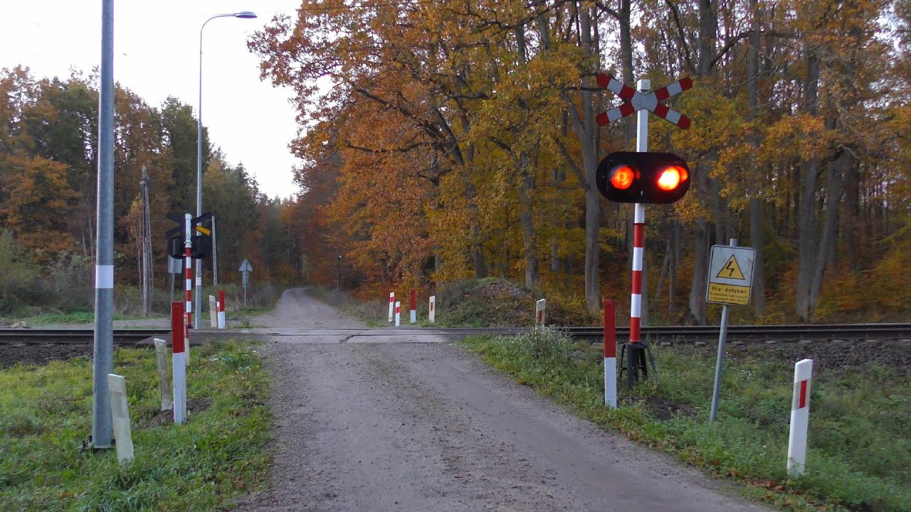 [4K] SSP Gorzyca k. Słowinka | Polish railroad crossing - YouTube