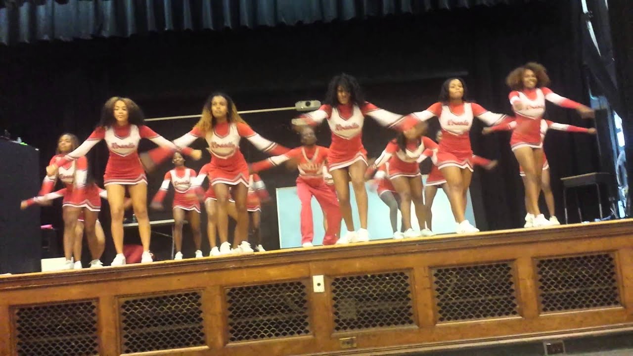 Roselle Rams Cheerleaders Pep Rally Performance! - YouTube