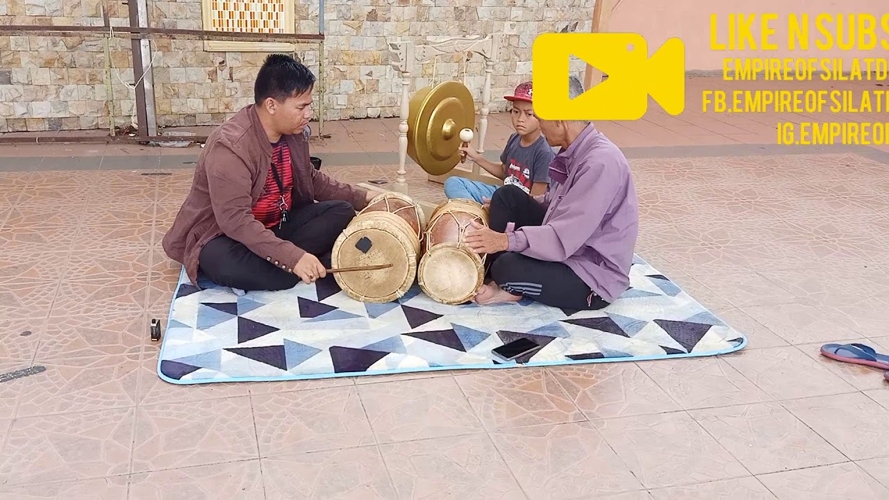 Kelas gendang silat baku Pahang - YouTube