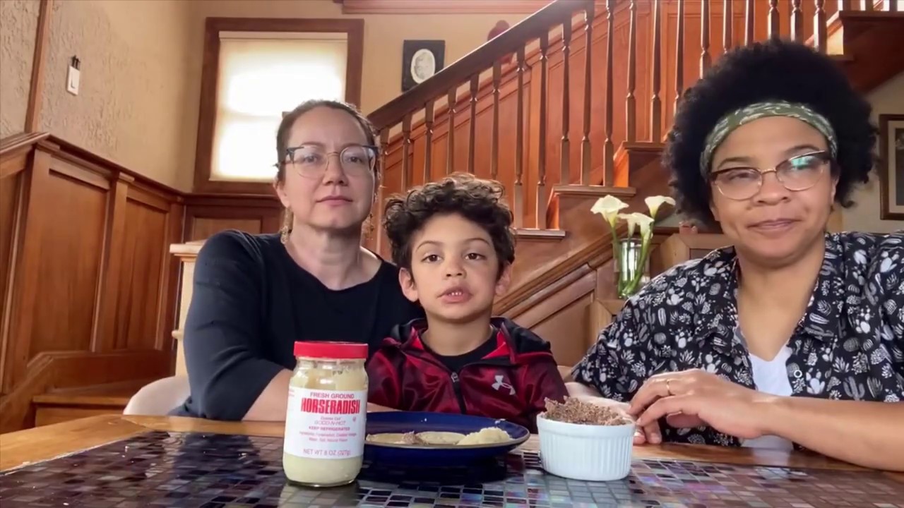 18Doors Presents How to do a Passover Seder: Maror: Eating Bitter Herbs ...