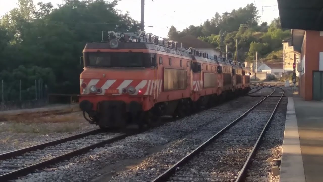 Comboio Especial das Locomotivas 2600 - 28mai22 - Coimbra B - YouTube