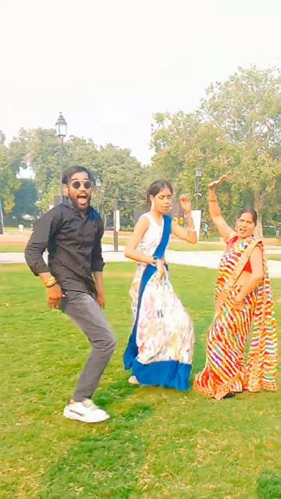 Kamar me pareshani ba #bhojpuri #dance simaran dancer harsh tewari dancer ke sath 😘 ️#support ...