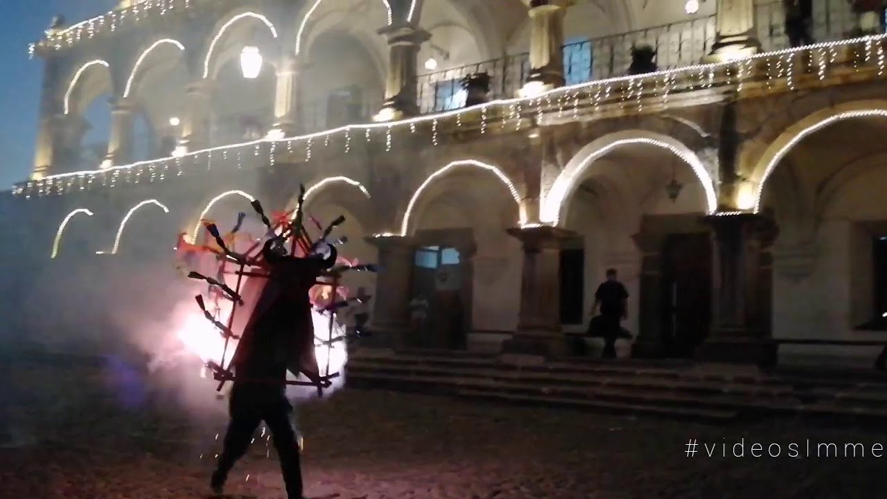 QUEMA DE TORITO 1 ANTIGUA GUATEMALA 23 DE DIC DEL 2020 - YouTube