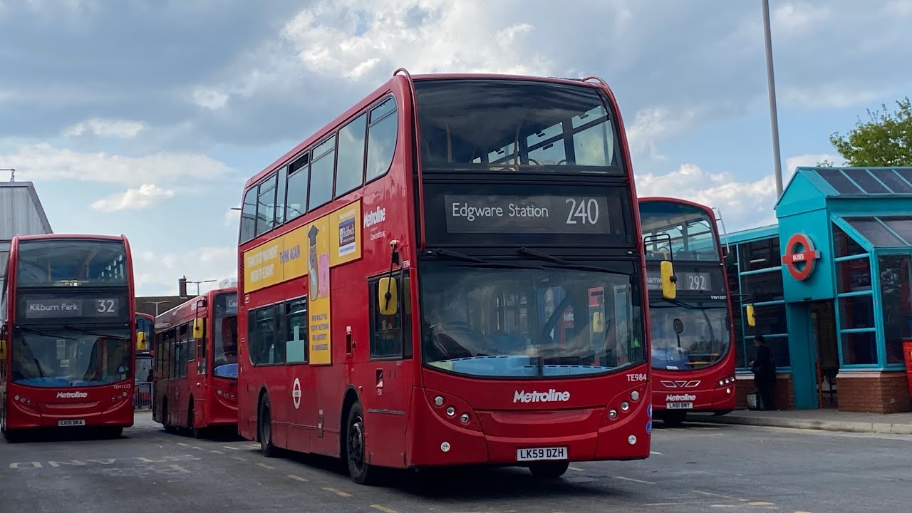 *Kickdown Galore* Metroline Travel Route 240 | Alexander Dennis Enviro ...