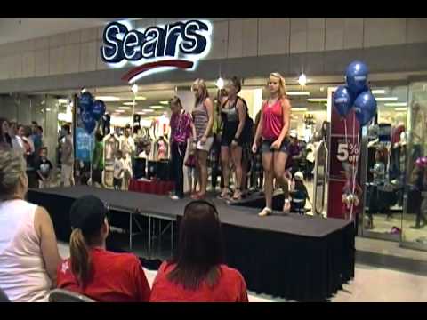 Cheer Faces All-StarZ Gym and Sears Model runway Fashion Show - YouTube