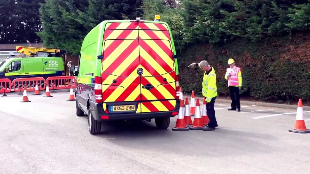 SSE Street lighting safety day in Somerset .... Reversing challenge ...